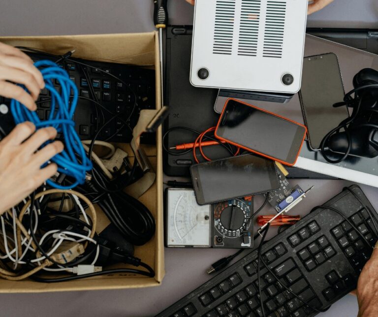 Places to Recycle, Donate or Sell Old Gadgets - Cash in on Clutter