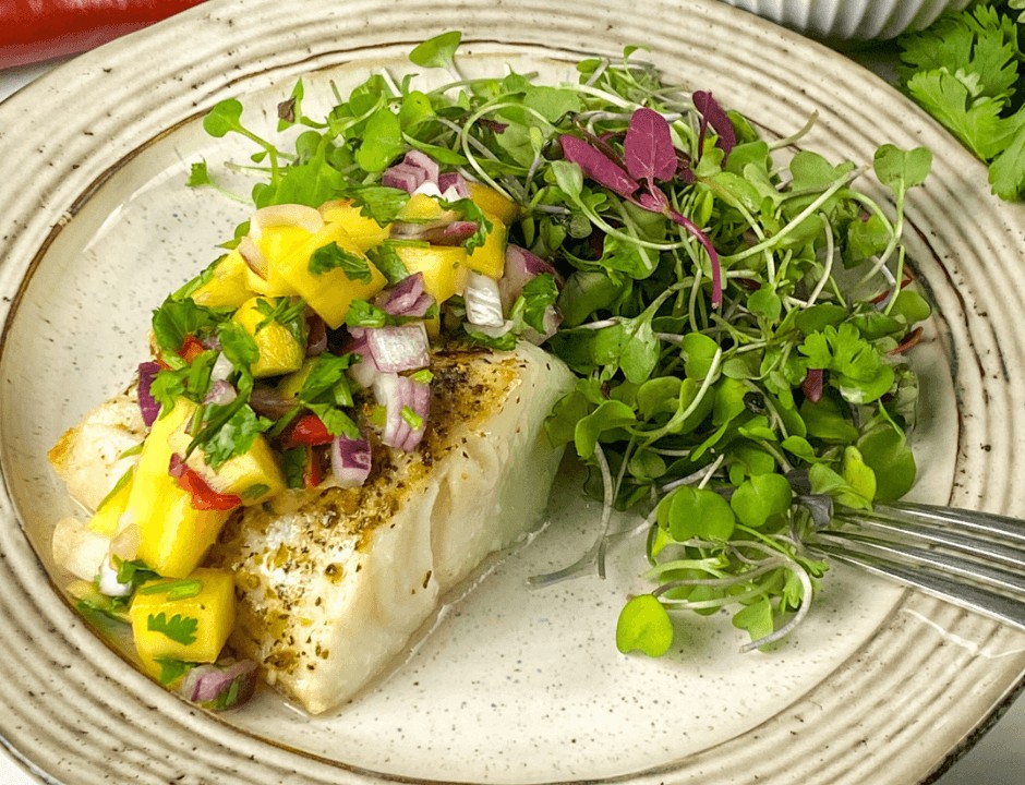 Healthy Air Fryer Mahi Mahi with Spicy Mango Salsa