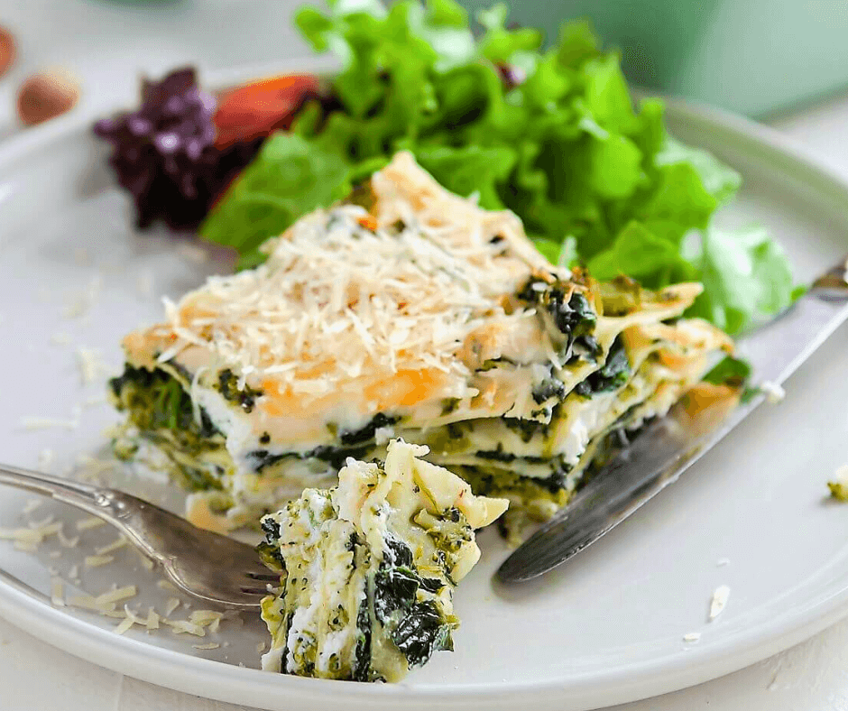 Easy Spinach and Broccoli Lasagna Recipe (Meatless)